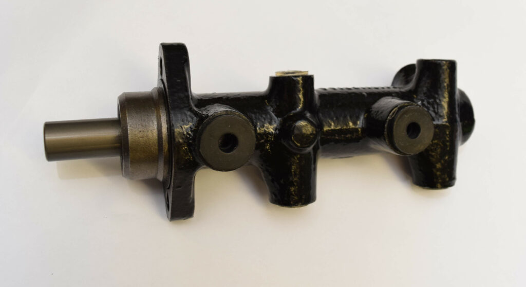 1971-79 VW bus master cylinder 211611021A 24mm - Wagenswest